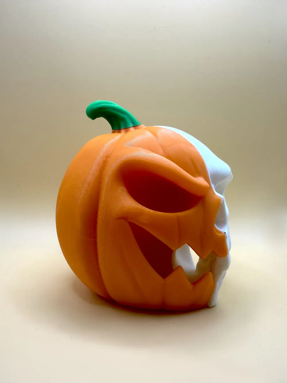 Pumpkin Skull by BatChips MakerWorld: Download Free 3D Models