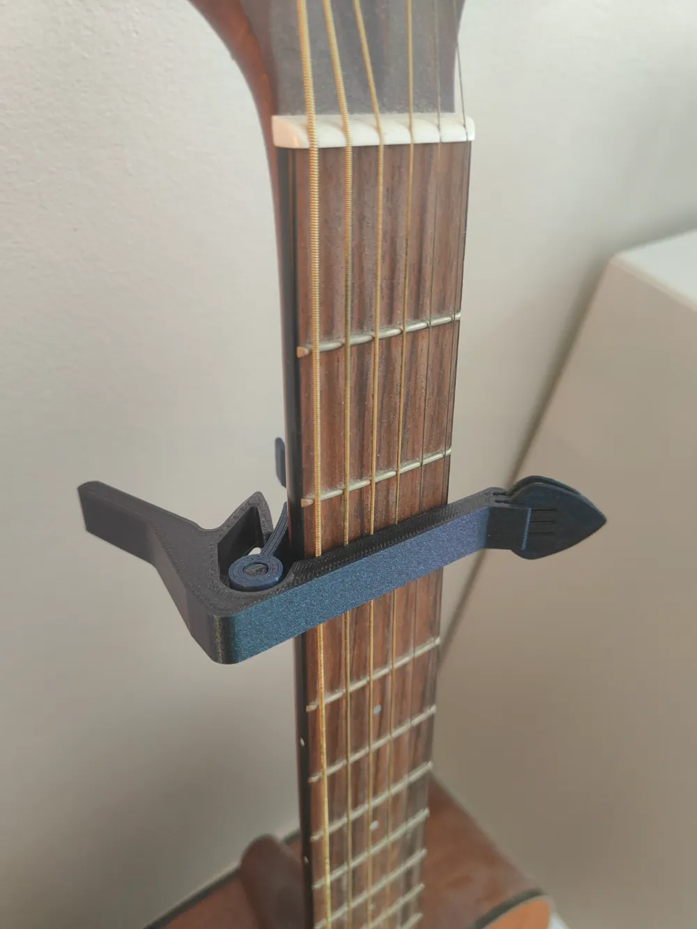 Guitar Capo With Pick Holder by Kevdev - MakerWorld