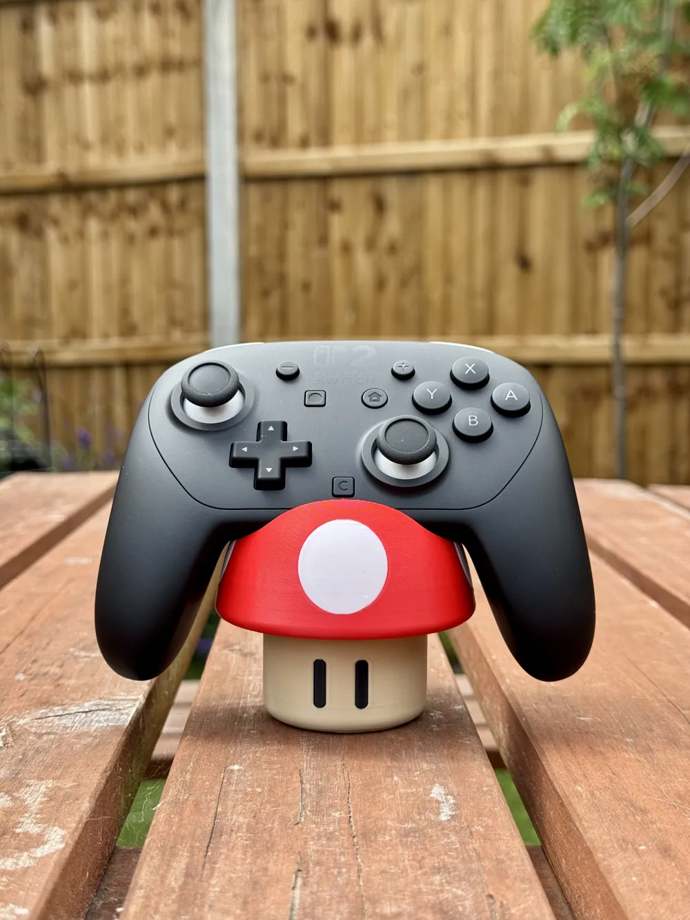 Soporte para mandos Nintendo Switch 2 Pro Controller tipo seta por Dave W MakerWorld: Descarga ...