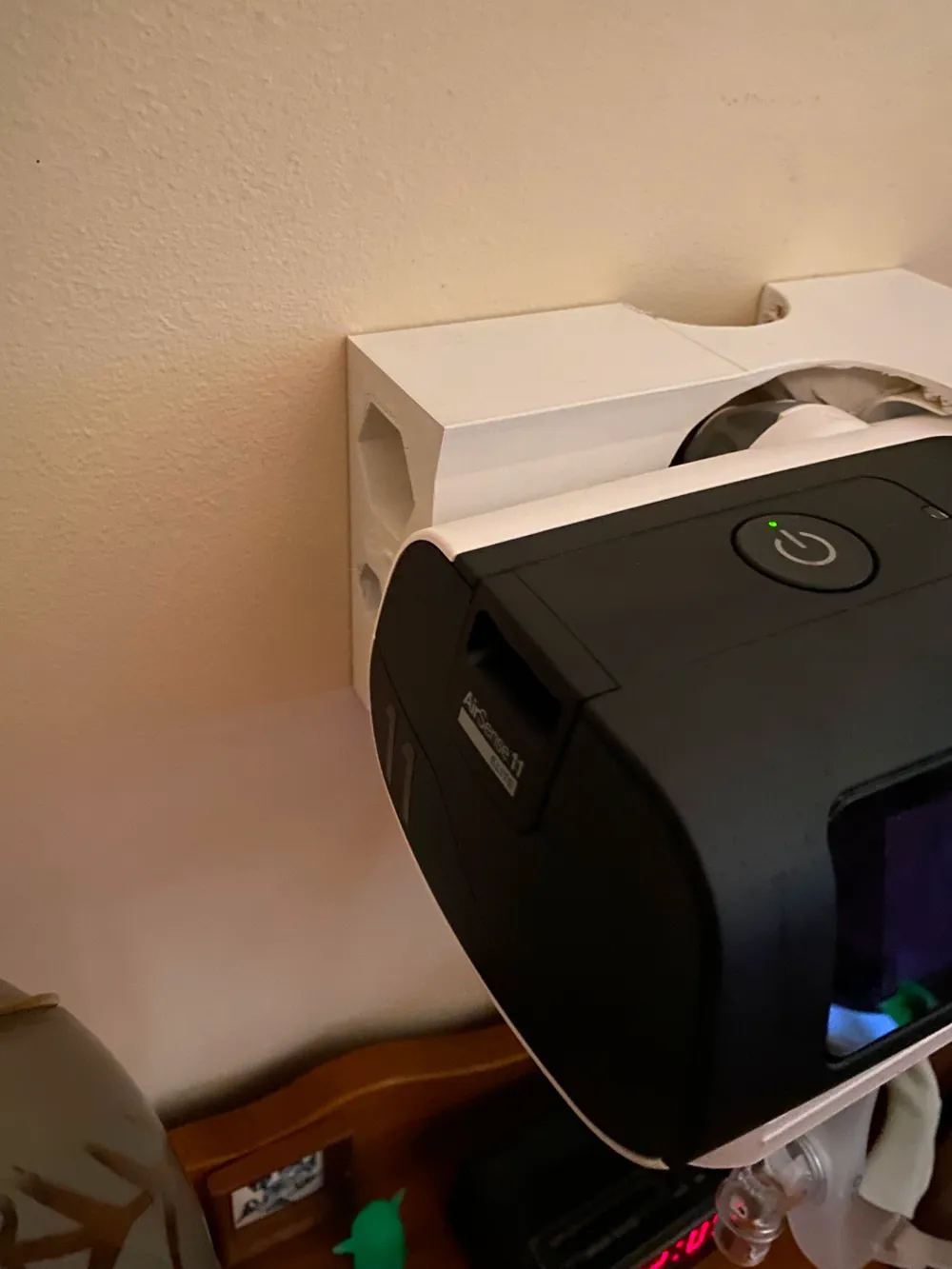 Airsense 11 CPAP machine wall bracket - Free 3D Print Model - MakerWorld