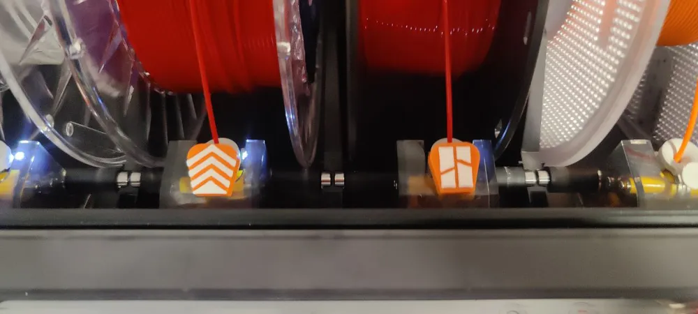 Bambu Lab AMS filament release button by kjbturok - MakerWorld