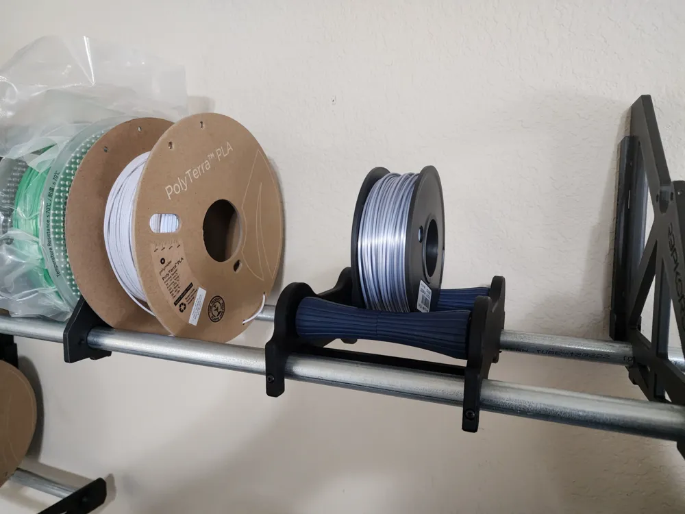 Self-Centering Filament Spool Holder for RepRack Remezclado por jaminv ...