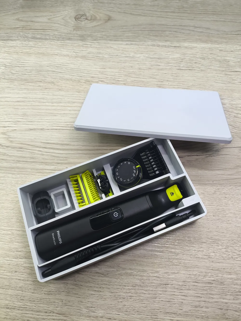 Philips OneBlade Pro 360 QP6542/15 旅行收纳盒 - 免费 3D 打印模型 - MakerWorld