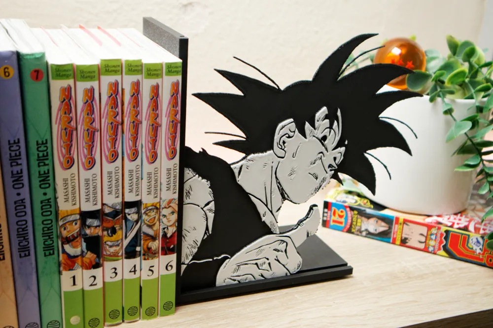 Sujeta libros de Son Goku ¡todo correcto! por 3D Manga Panels ...