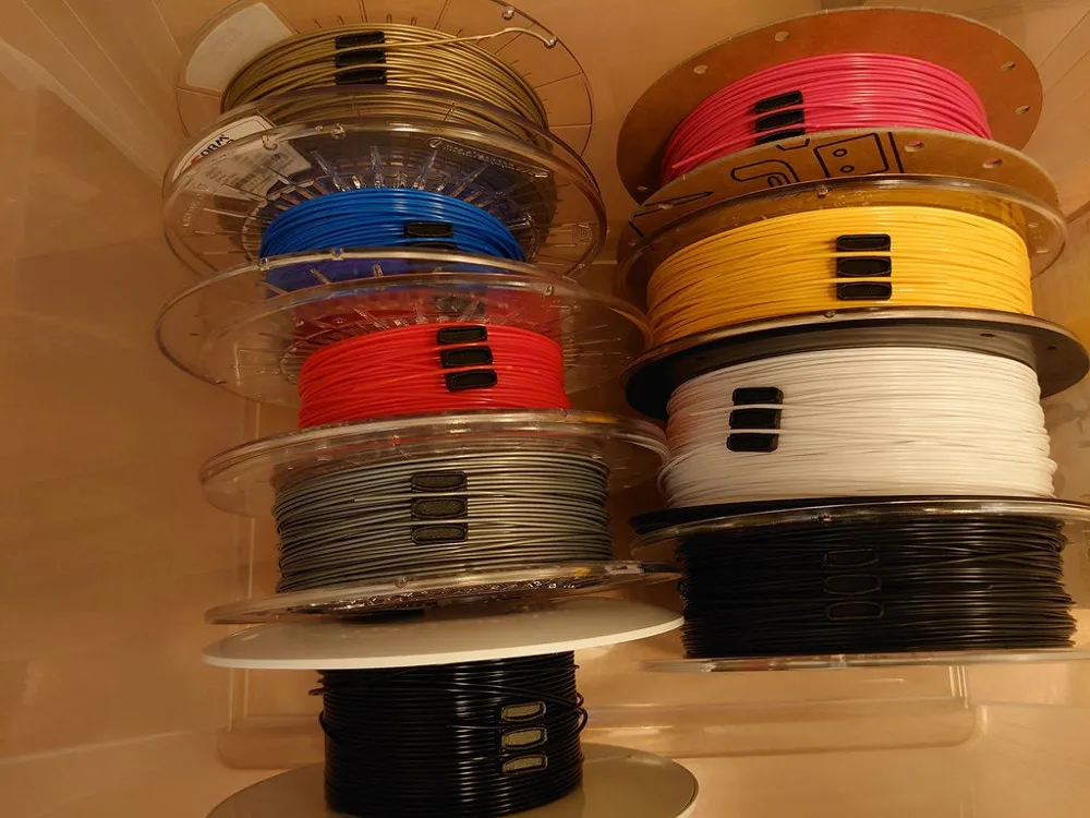 Filament Clip (Spring Loaded) by humebeam - MakerWorld