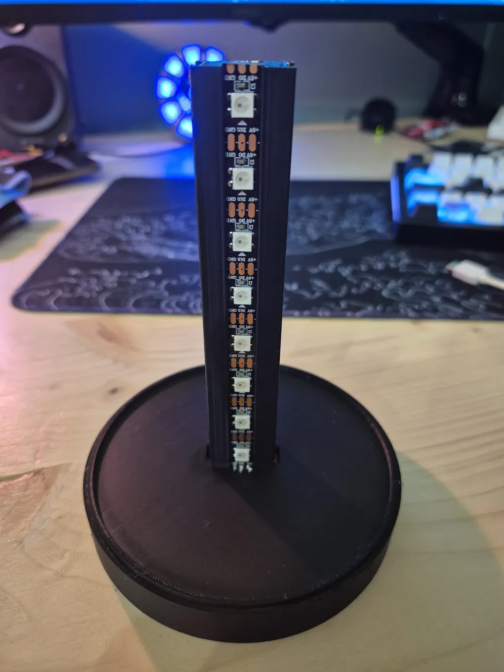 参数化WS2812B LED导轨和灯具底座 来自 Mat MakerWorld：免费下载 3D 模型