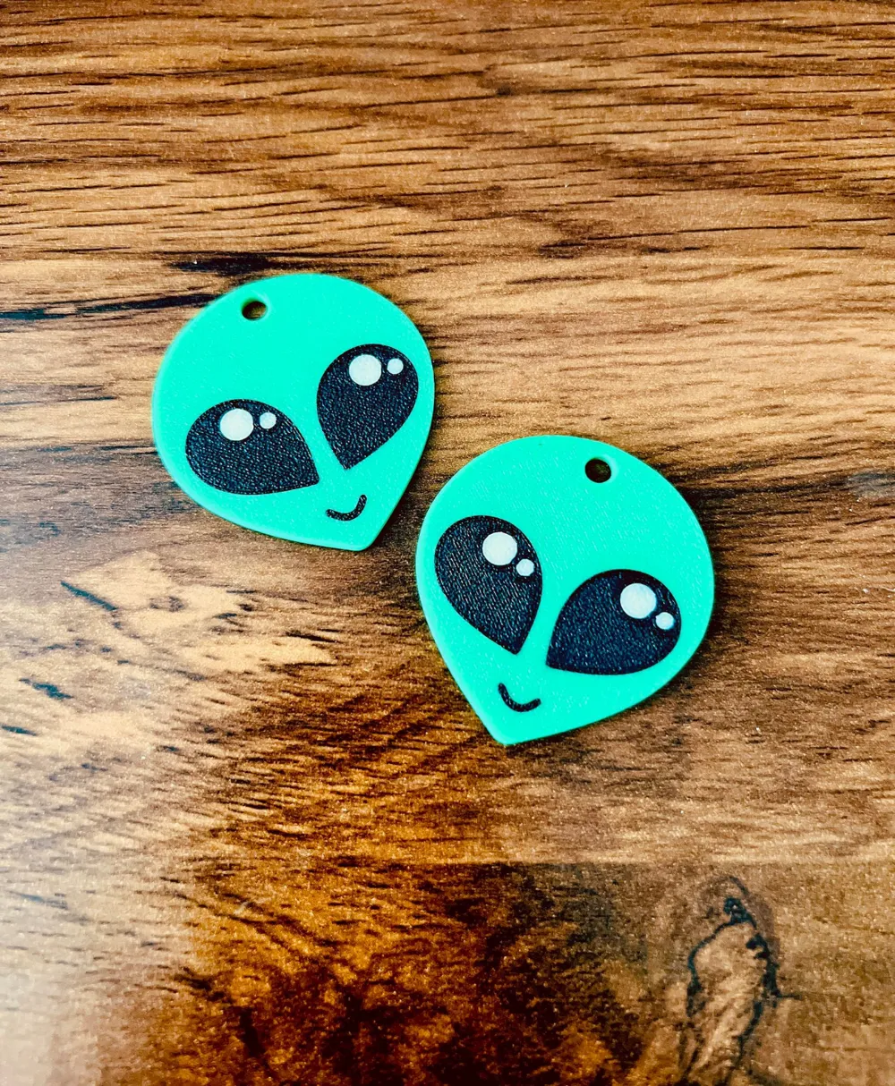 Cute Alien Keychain by Kevvv-3D - MakerWorld