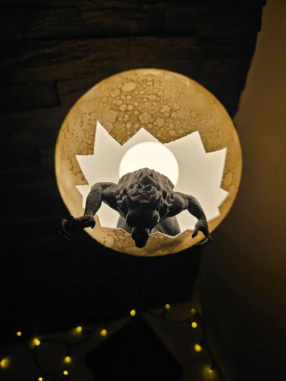 Werewolf escapes the moon lamp by void93 - MakerWorld