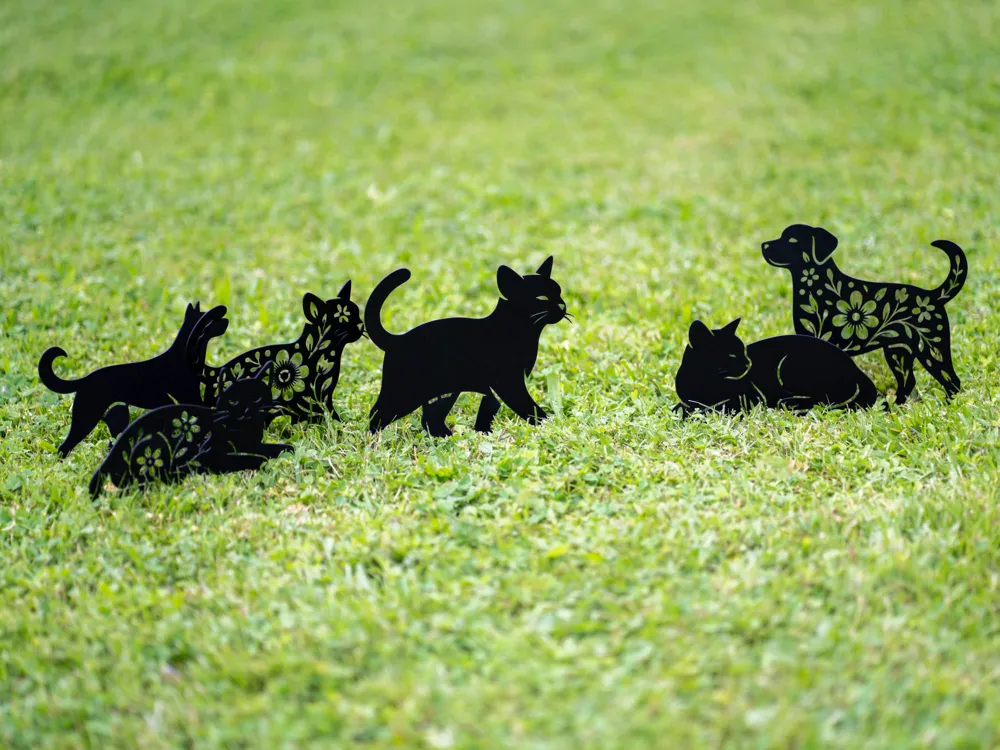 Décoration de jardin et de maison en forme de chien par Sebo3D ...