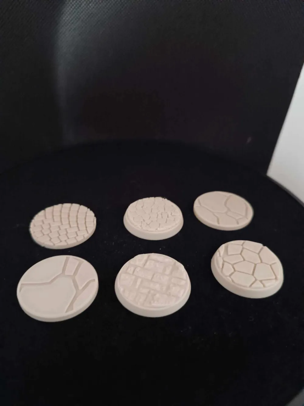DnD Miniature Model Bases 32 mm RPG by drakeforge3d - MakerWorld