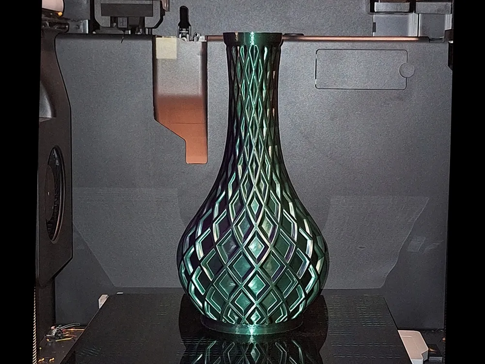 Double Spiral Vase by Agent iQ - MakerWorld