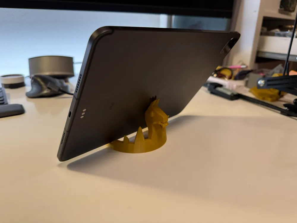Fortnite Victory Crown Phone Stand - Free 3D Print Model - MakerWorld