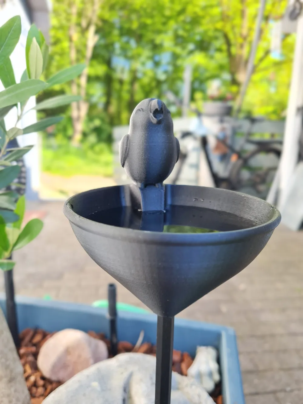 Bird Bath "Singing Sparrow" by Quickers MakerWorld: Download Free 3D Models