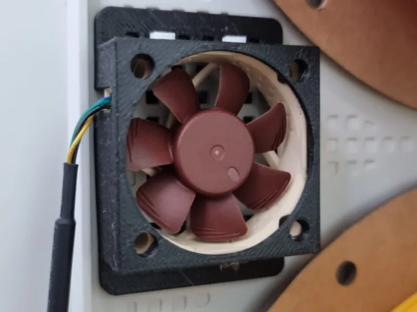 Snapmaker U1 MCU Mainboard Cooler Fanholder - Free 3D Print Model ...
