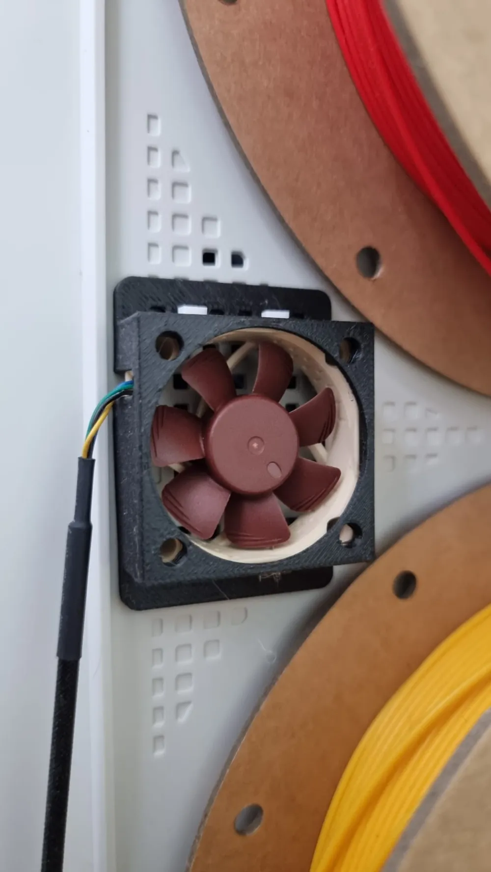 Snapmaker U1 MCU Mainboard Cooler Fanholder - Free 3D Print Model ...