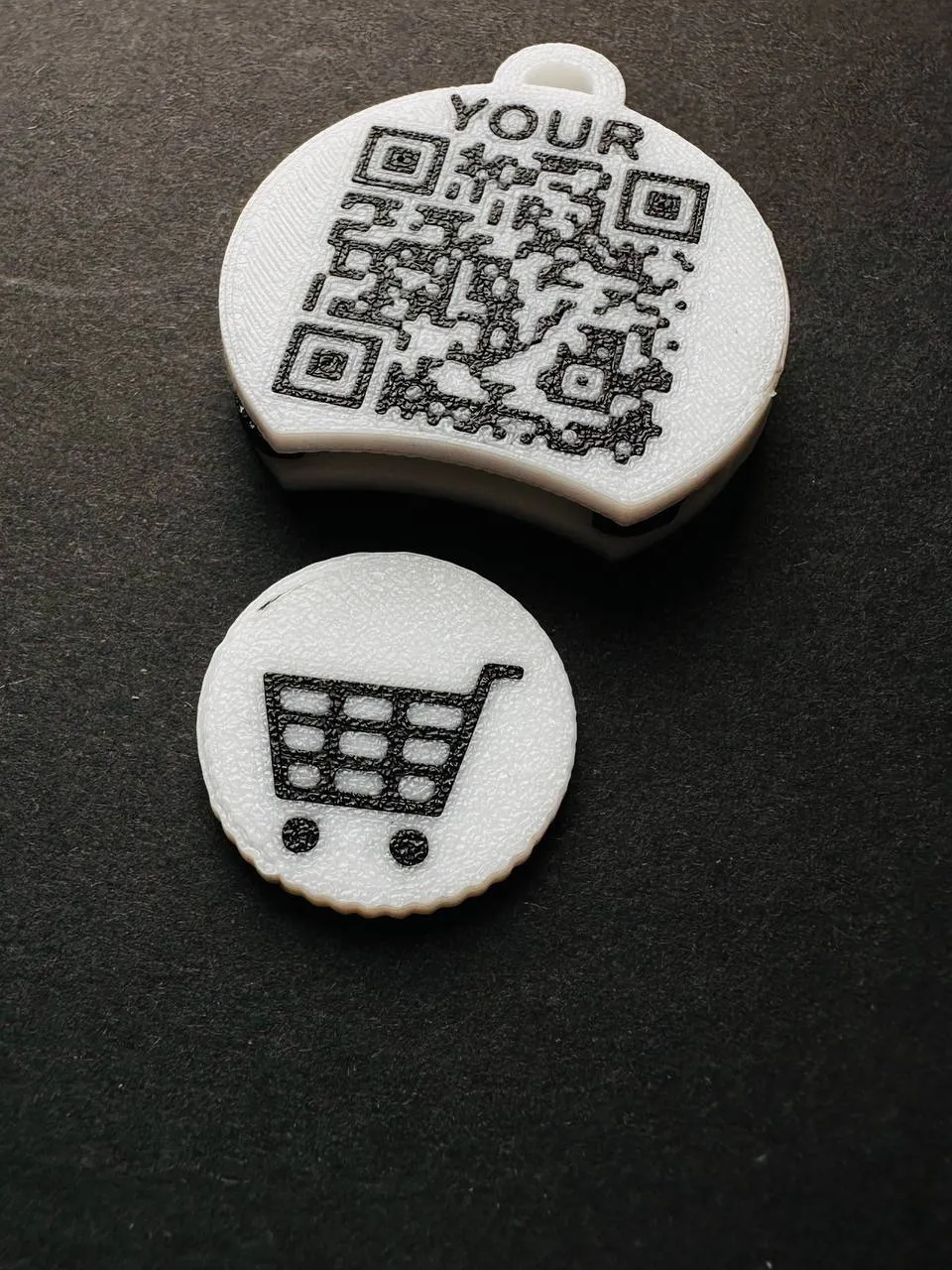 Einkaufswagen-Chip-Schlüsselanhänger mit QR-Code von Silver MakerWorld ...