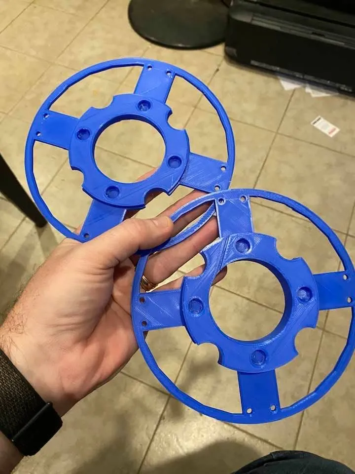 Magnetic Closure Filament Sample Spool by conan.lloyd - MakerWorld