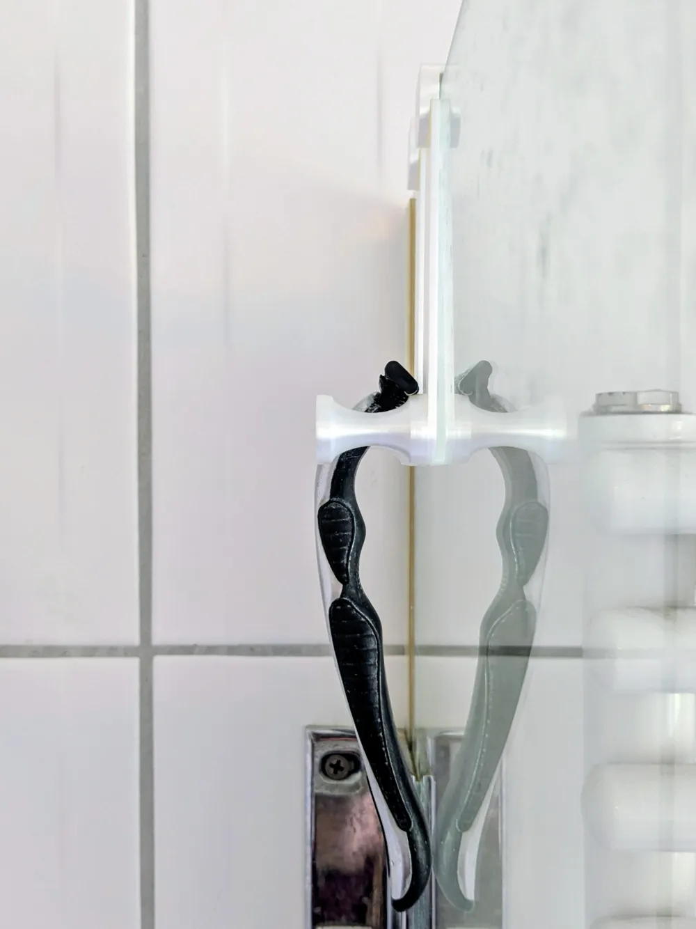 Razor holder (1–3) for 6 mm shower glass - Free 3D Print Model - MakerWorld