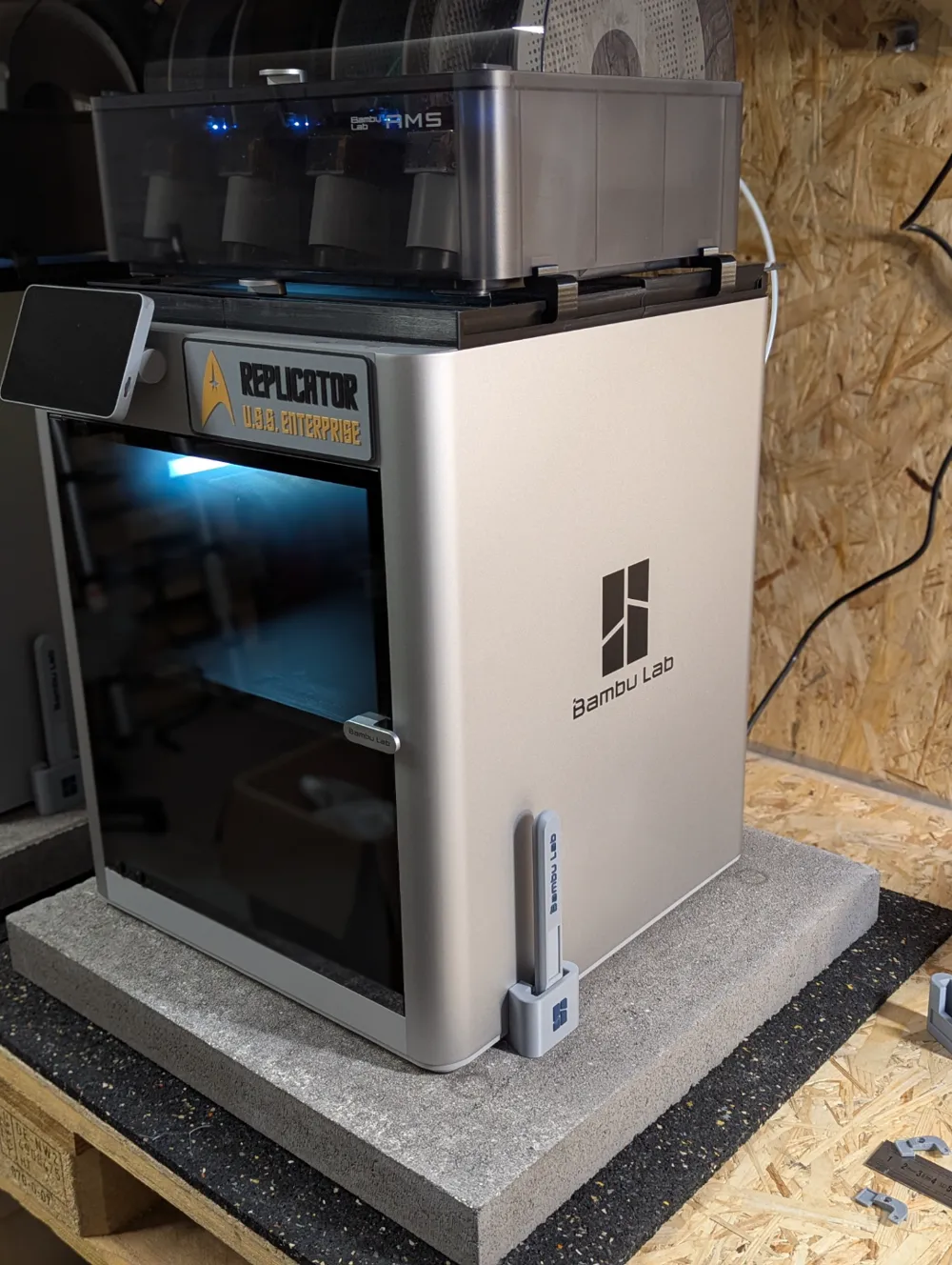 Bambulab Scraper X1C Side Holder by Nabes Teban - MakerWorld