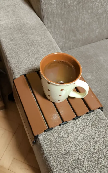 Flexible sofa arm table for your cup - Free 3D Print Model - MakerWorld
