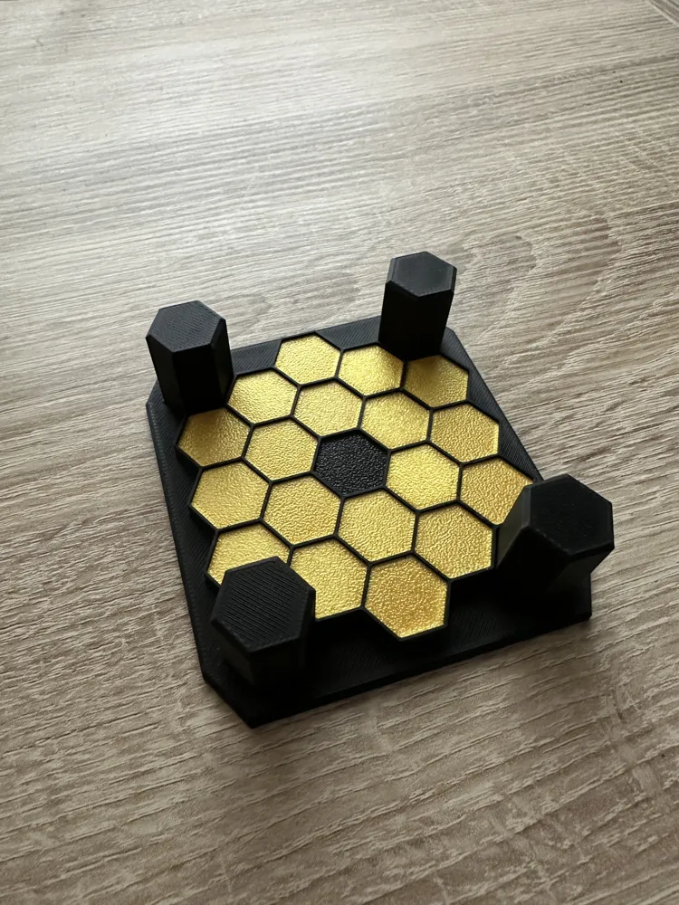 Table coaster with honeycomb look - Free 3D Print Model - MakerWorld