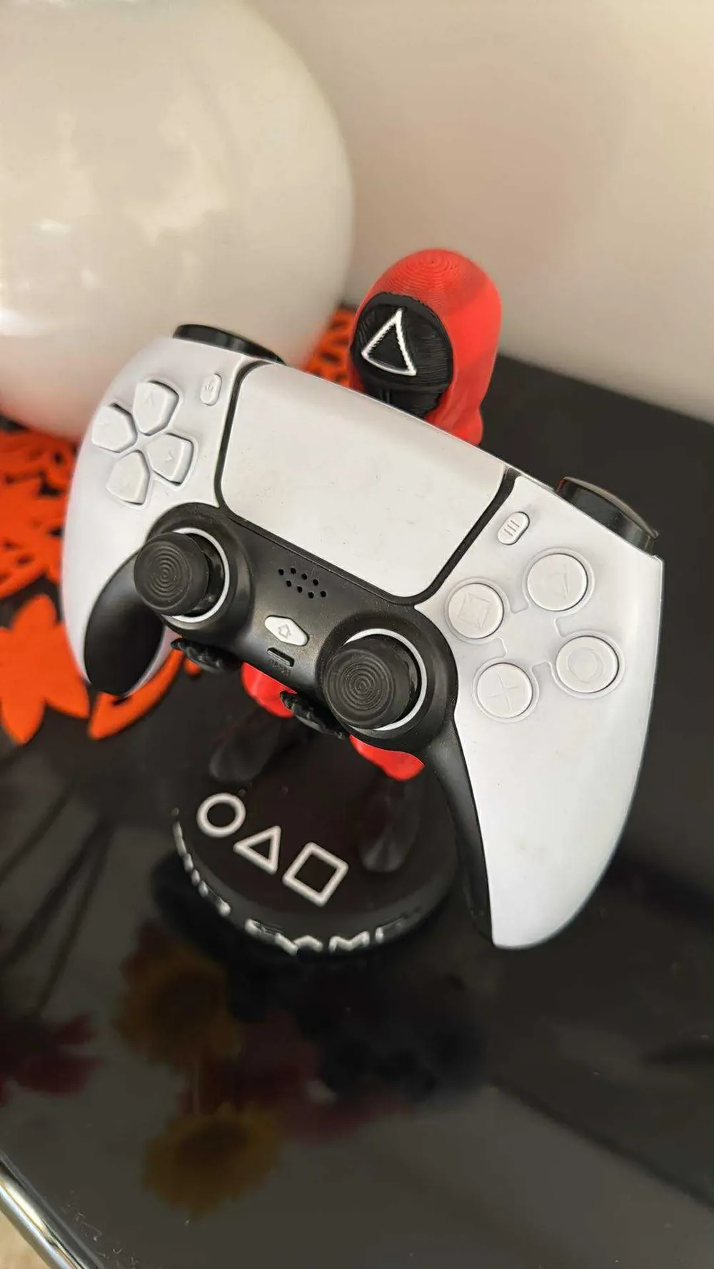 Squid Game Triangle Soldier PS5 Stand Controller - Free 3D Print Model ...