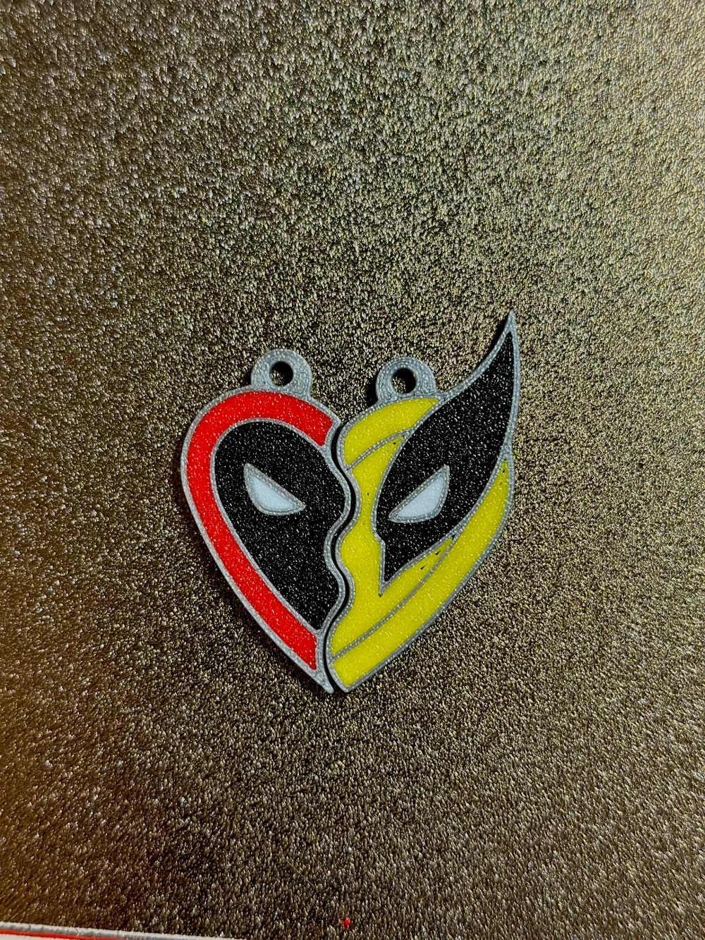 Deadpool & Wolverine keychain by luciano.brek - MakerWorld