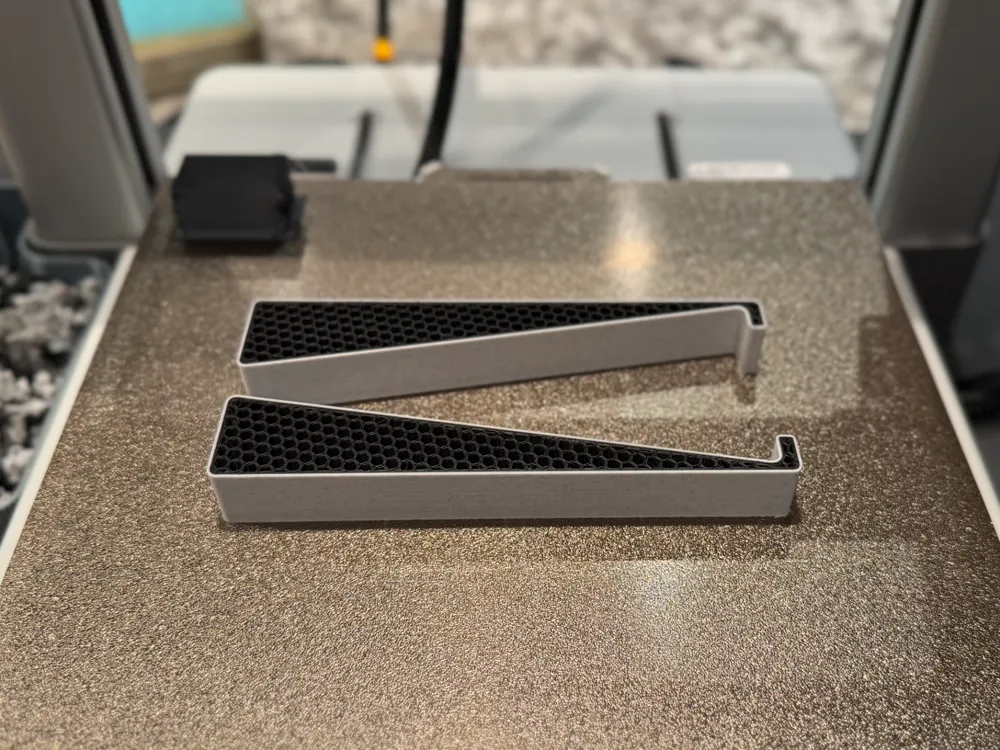 Generic Honeycomb Keyboard Riser Wedges Dual Color By Benjy Controller Of The Ooze Makerworld