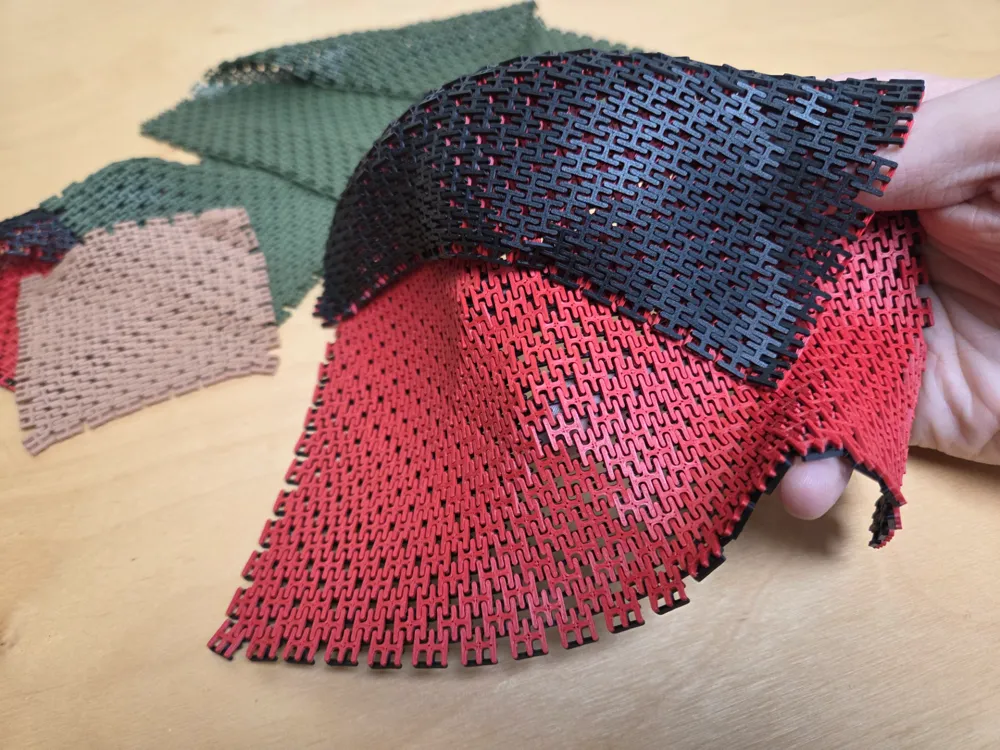 Parametric Fabric/Chainmail Fidget by Molodos MakerWorld: Download Free 3D Models