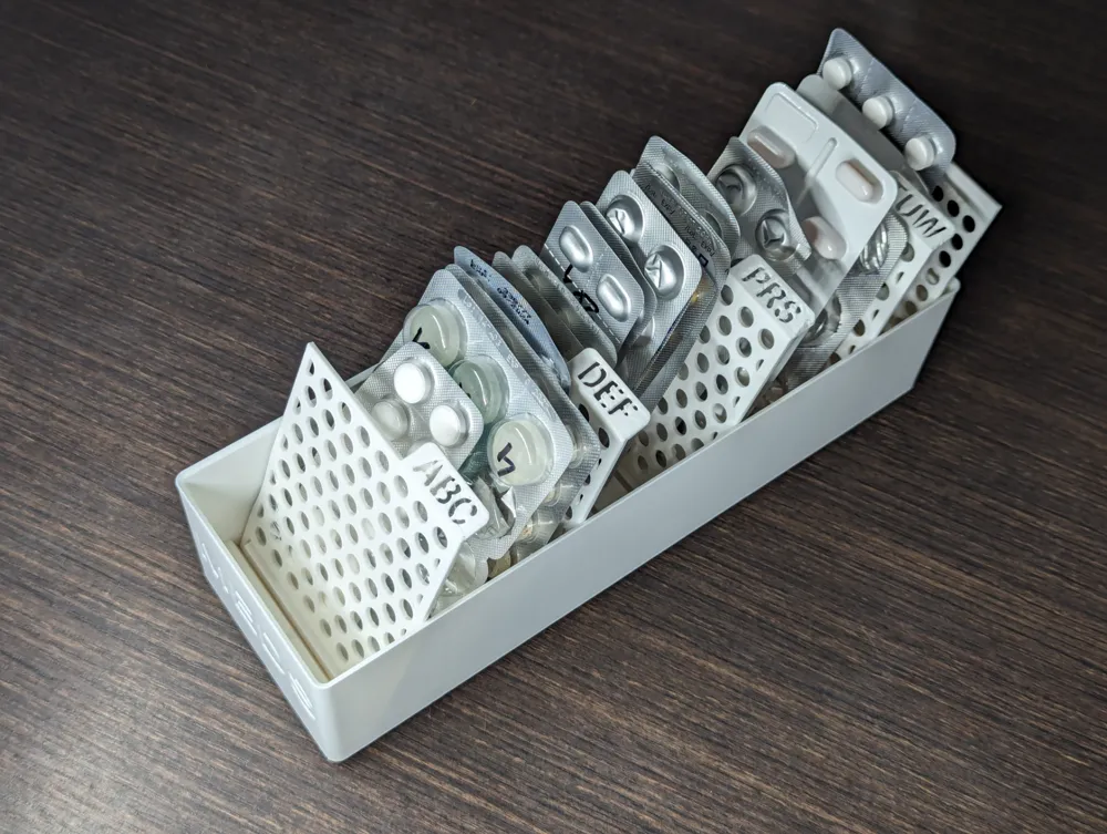 Gridfinity Pill Blister Organizer with Index Cards by MrStolarsky ...