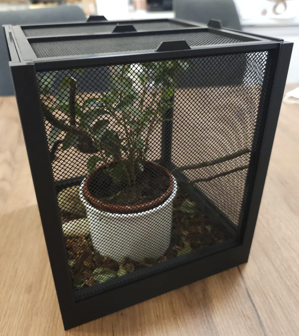 Mesh Terrarium for Mantises and Insects - Free 3D Print Model - MakerWorld