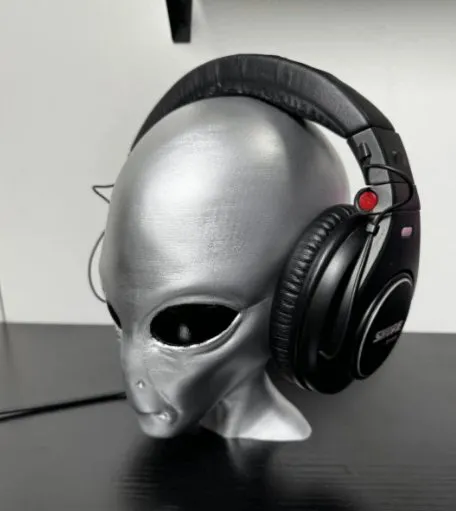 ALIEN HEADPHONES HOLDER STAND by atz78 MakerWorld: Download Free 3D Models
