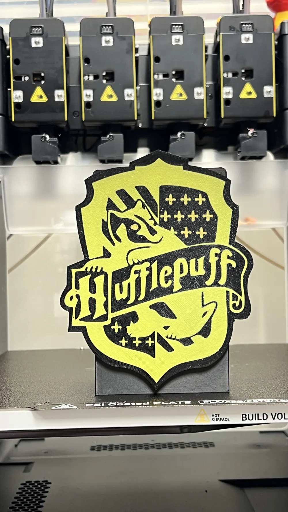 Encaixe do Brasão da Casa Lufa-Lufa - Copo de canetas - Modelo gratuito ...