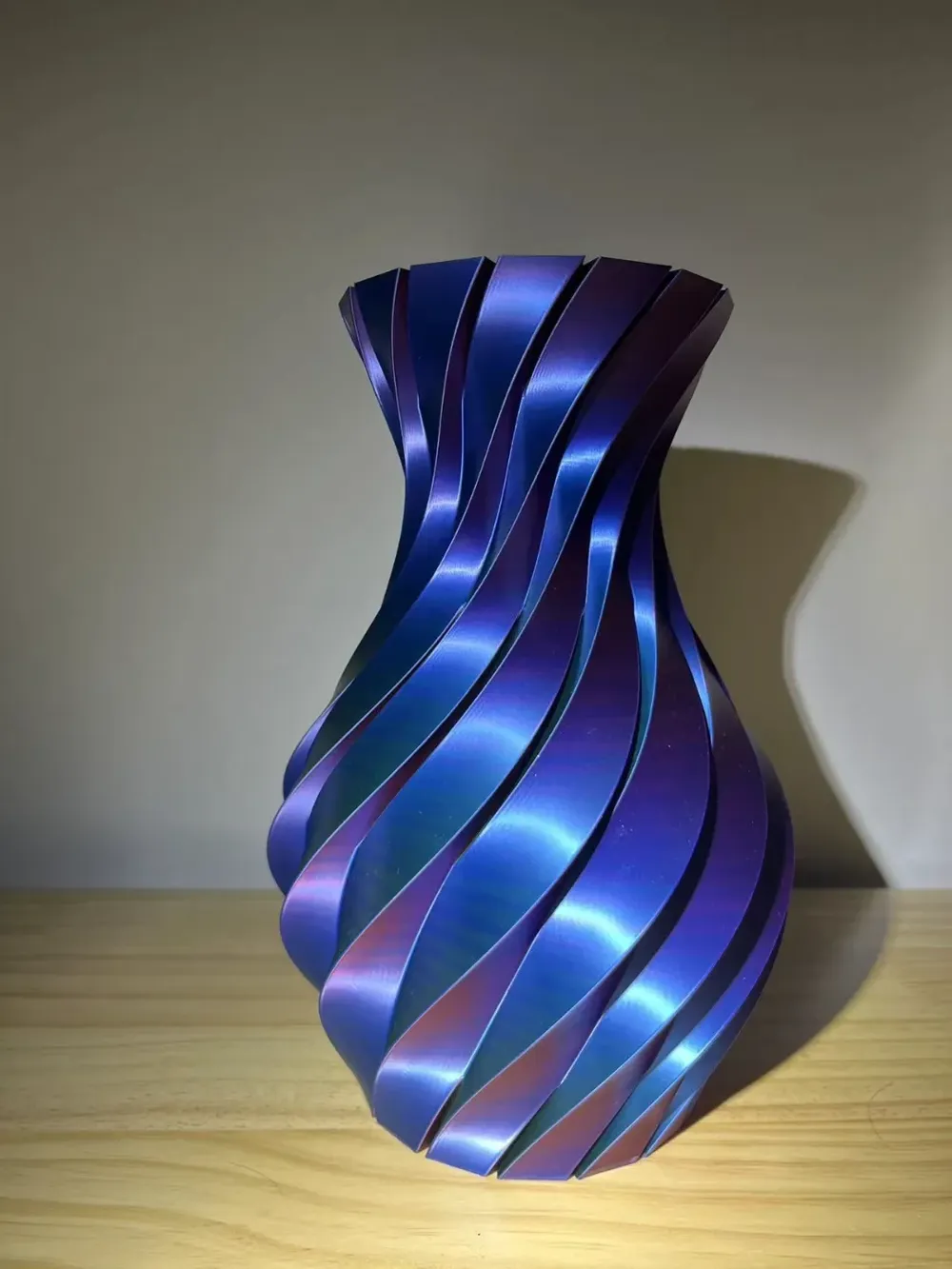 Vase (Vase Mode) - Free 3D Print Model - MakerWorld