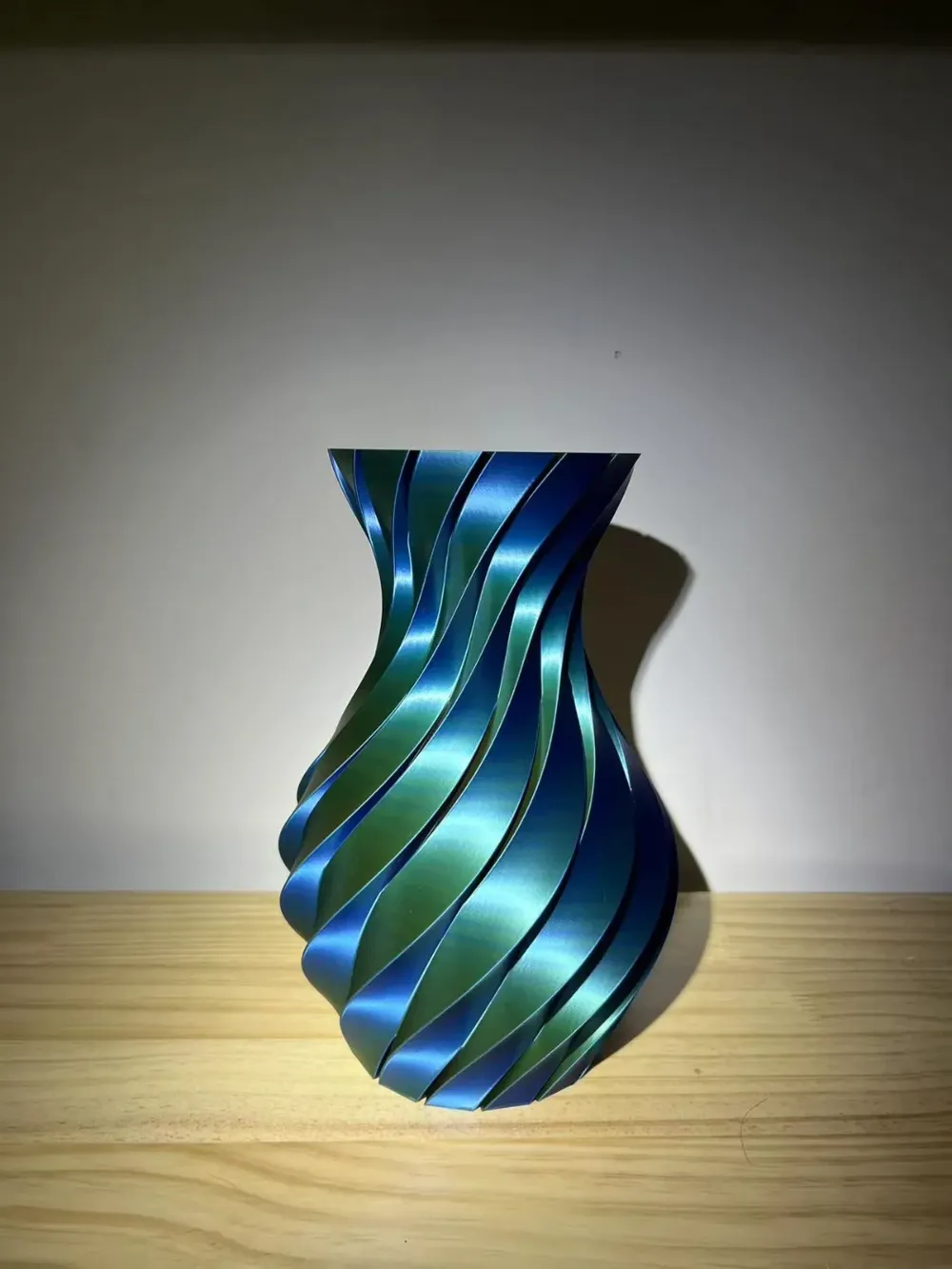 Vase (Vase Mode) - Free 3D Print Model - MakerWorld