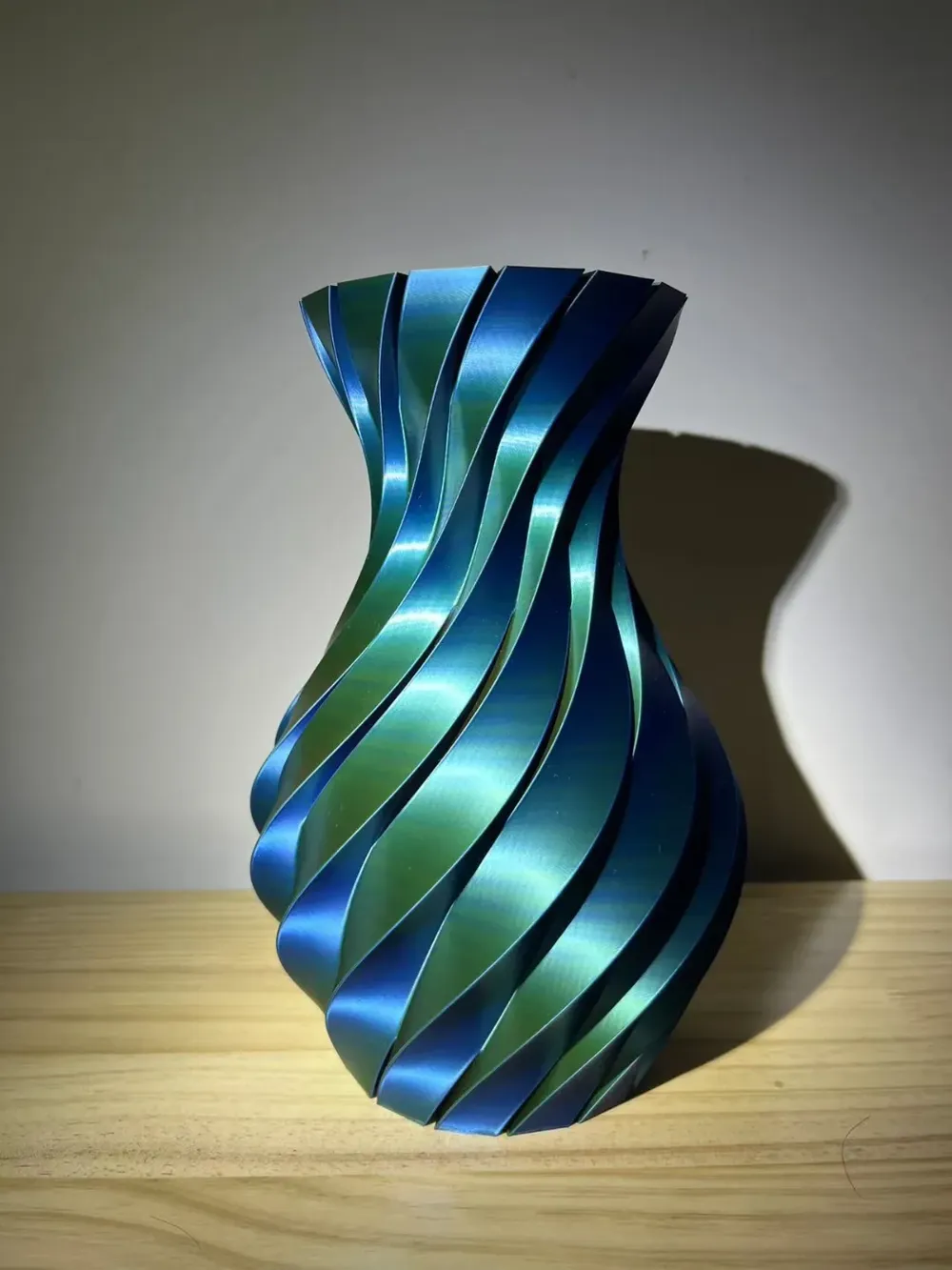 Vase (Vase Mode) - Free 3D Print Model - MakerWorld