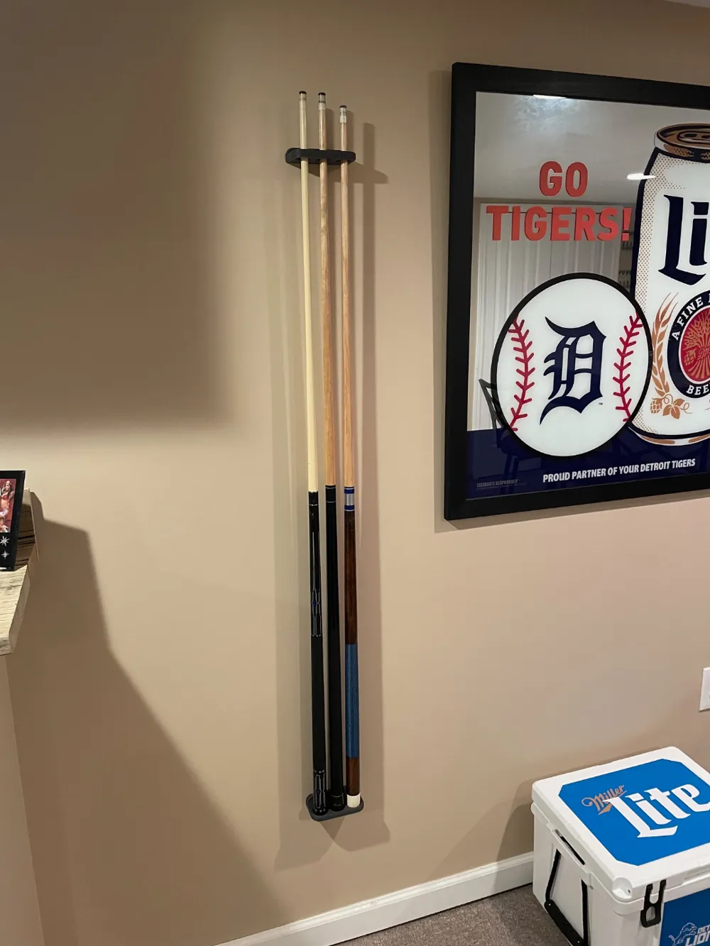 Pool Cue Wall Holder - Free 3D Print Model - MakerWorld