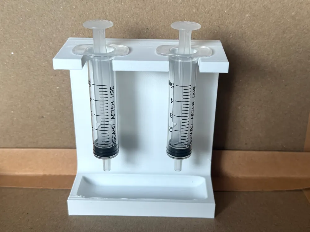 Syringe Holder for Two 5ml Syringes by Deano - MakerWorld