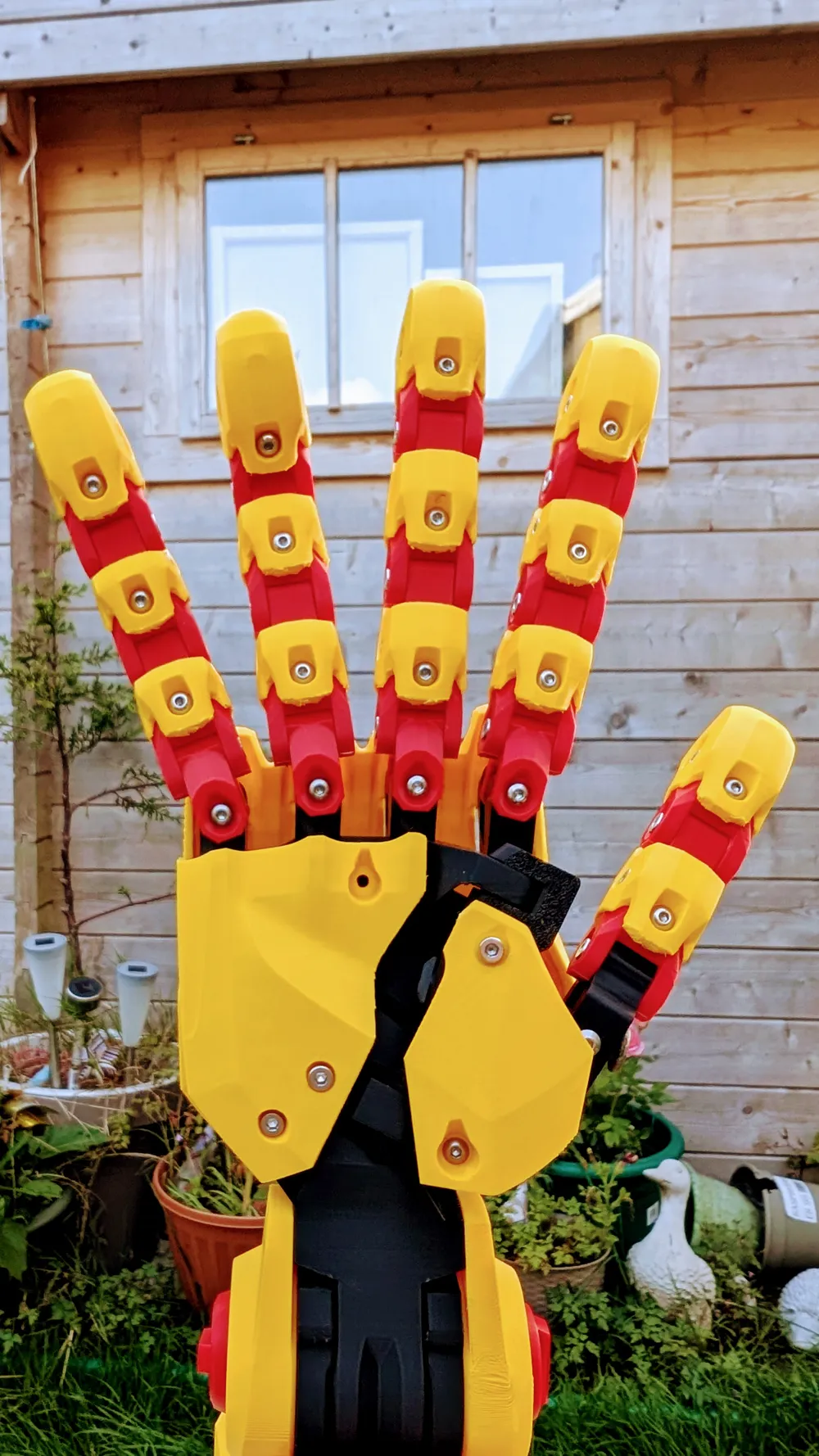 Poseable Robotic Arm Remixed by Yatuin MakerWorld: Download Free 3D Models