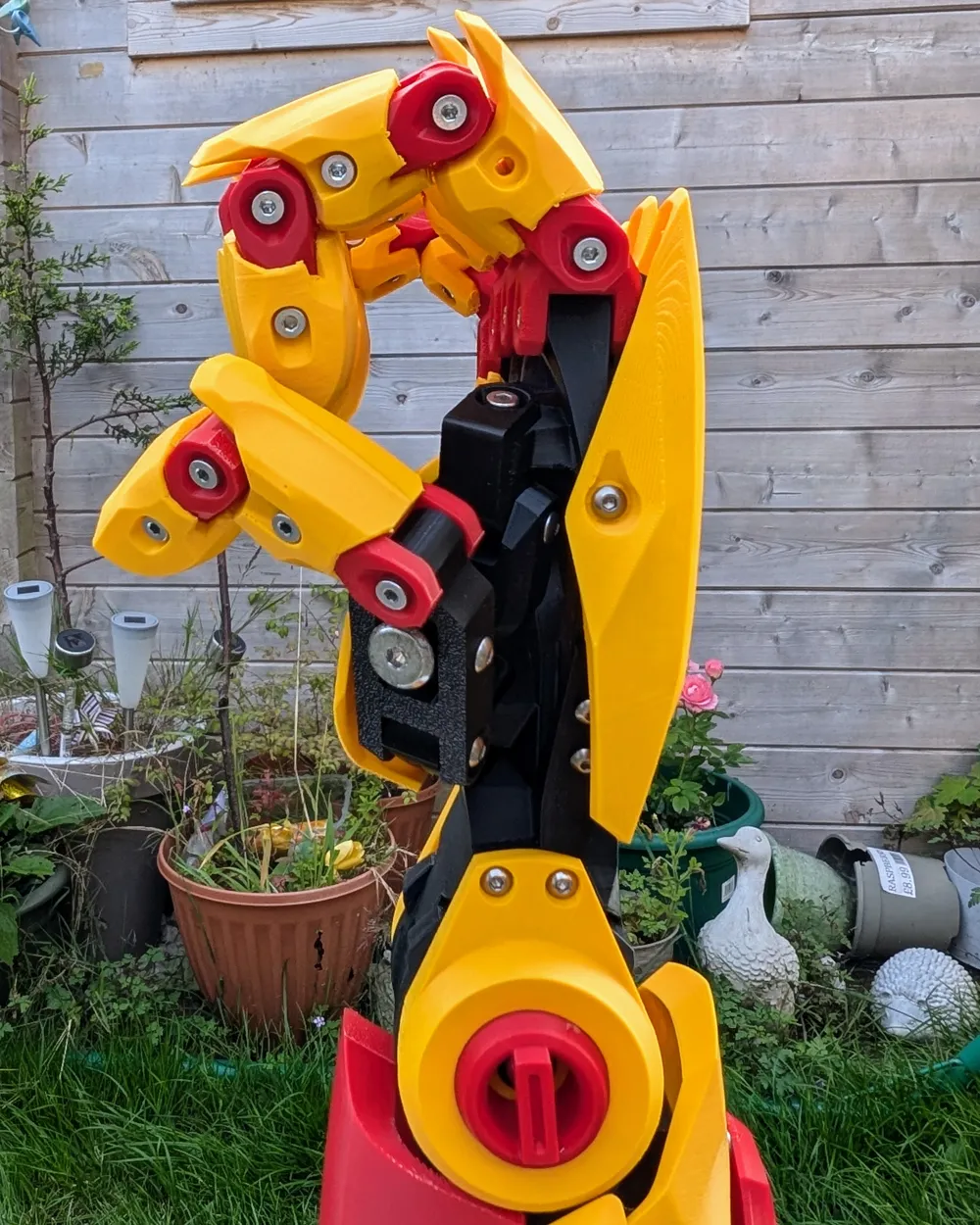 Poseable Robotic Arm Remixed by Yatuin MakerWorld: Download Free 3D Models