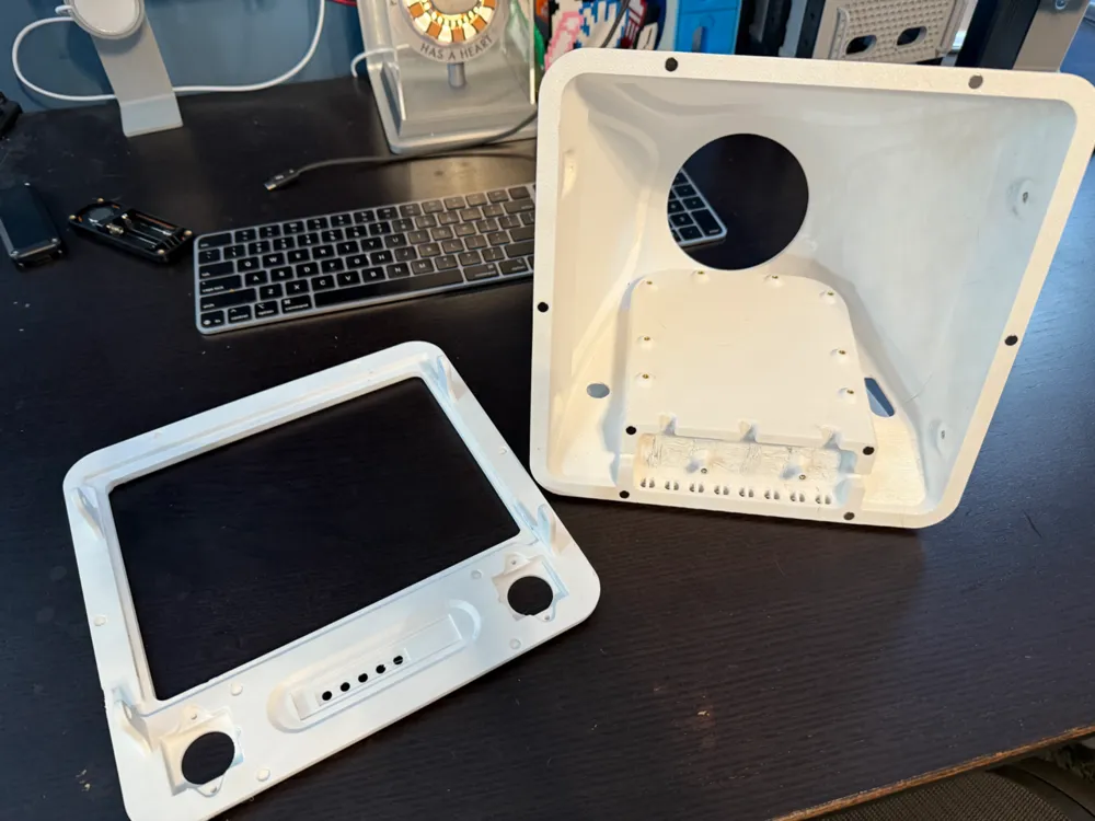 eMac Mini Enclosure for M4 Mac mini by Jerrod H MakerWorld: Download ...