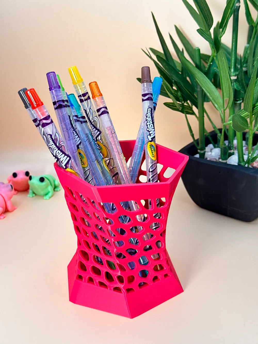 6-Sided Twisted Voronoi Pen Pot & Vase by Eternity Labs - MakerWorld