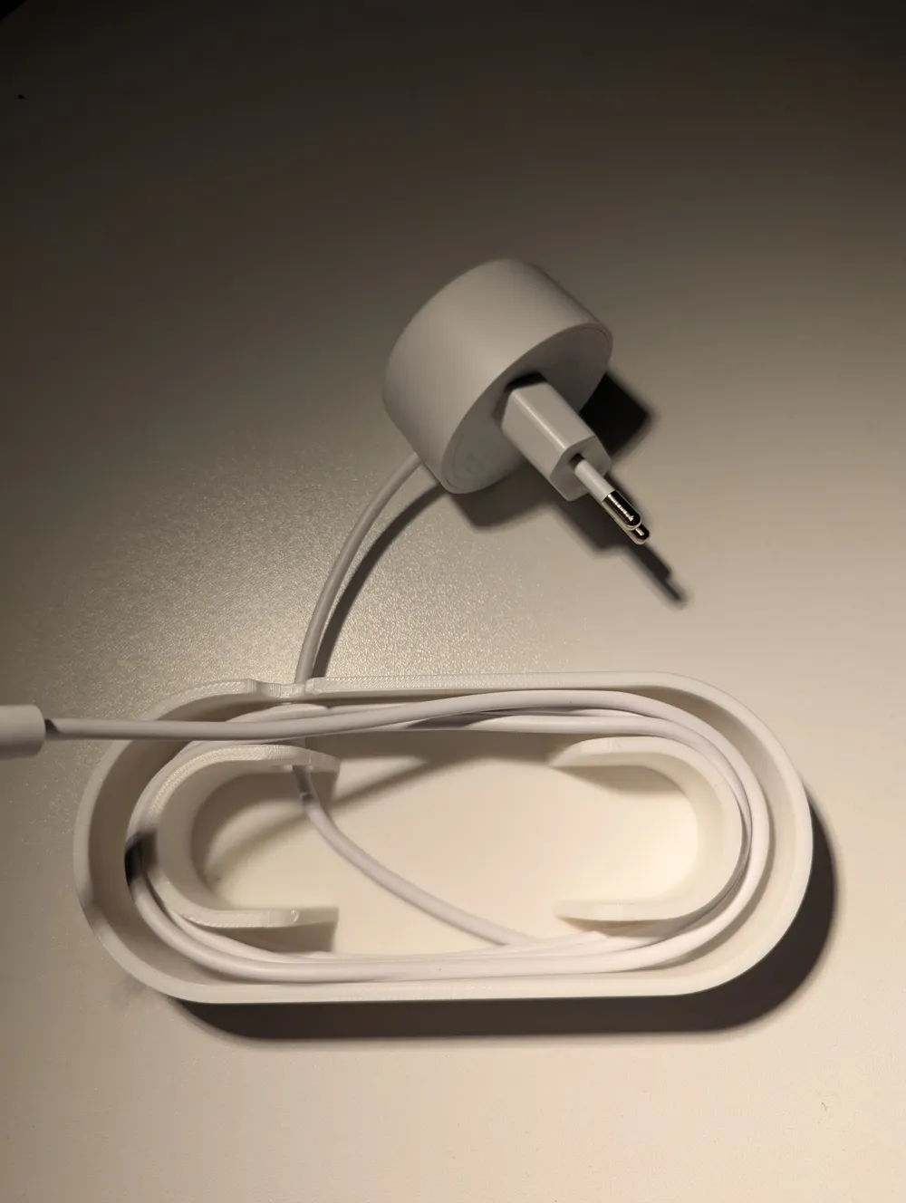 Google Nest Hub 2 Stand – Keep Your Cables Tidy - Free 3D Print Model ...
