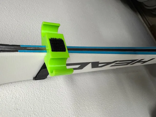 Clips skis & poles (skys 13mm, poles 18mm) TPU - Free 3D Print Model ...