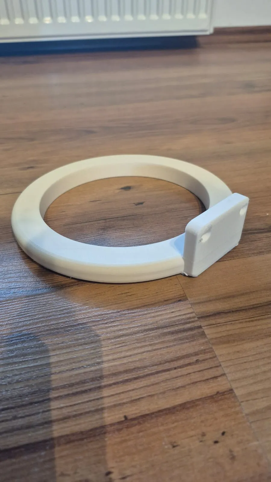 Mini Basketball Hoop 18 cm by 18 cm - Free 3D Print Model - MakerWorld