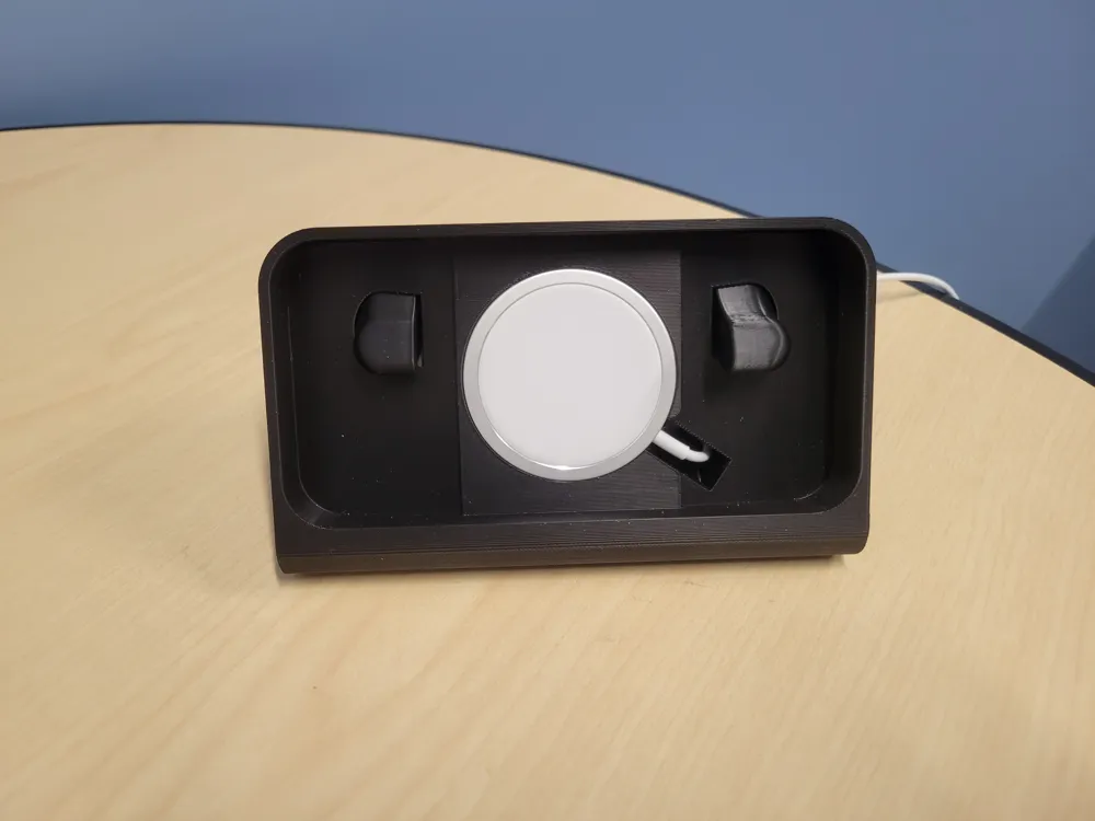 iphone 15 Pro (No Case) - Slim Dock Remixed by NPC_User1 MakerWorld ...