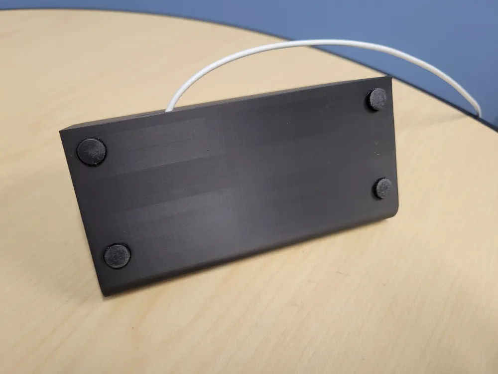 iphone 15 Pro (No Case) - Slim Dock Remixed by NPC_User1 MakerWorld ...
