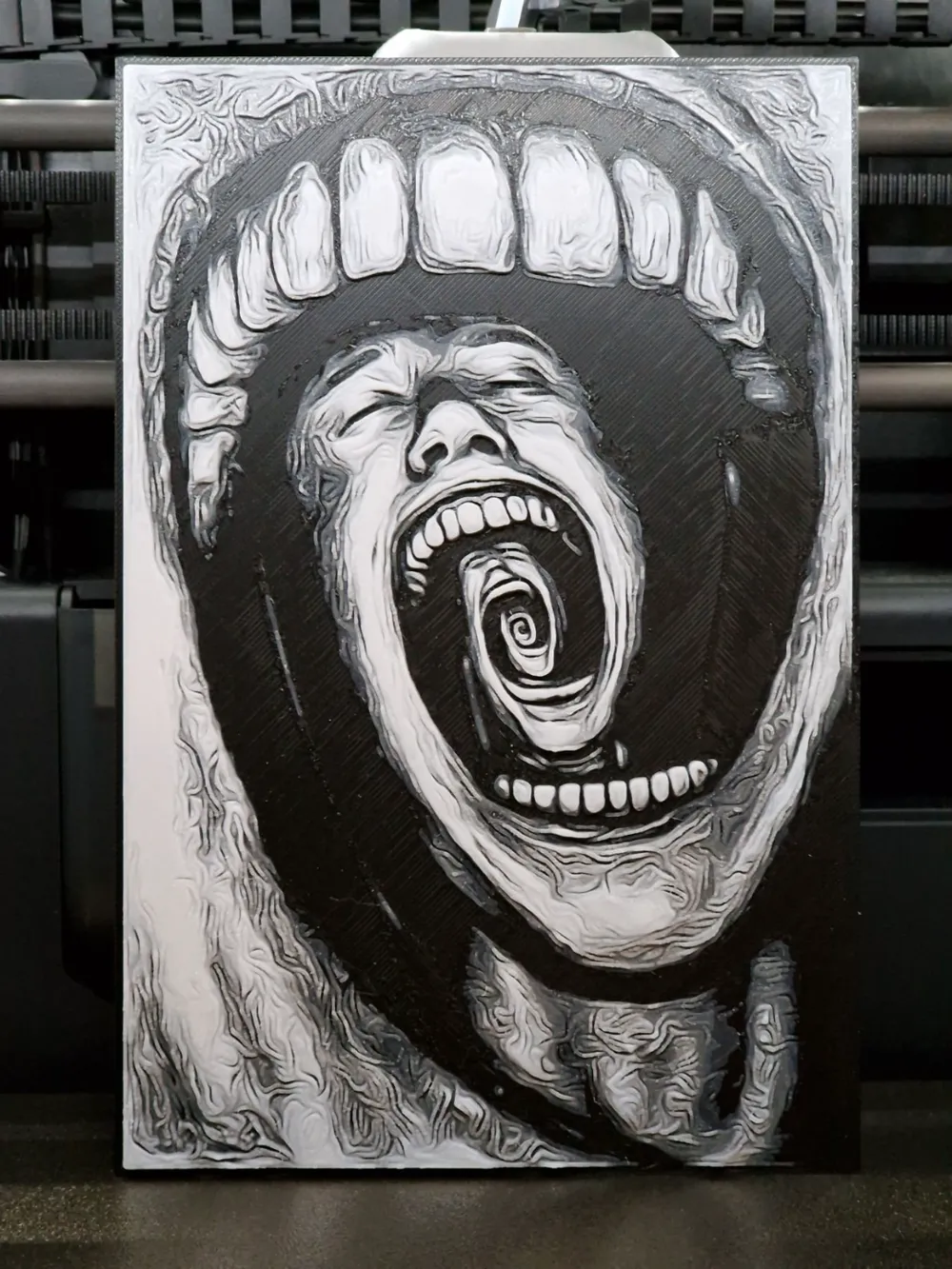 HUEFORGE - Endless Scream BLack and White by IDontKnow1988 - MakerWorld