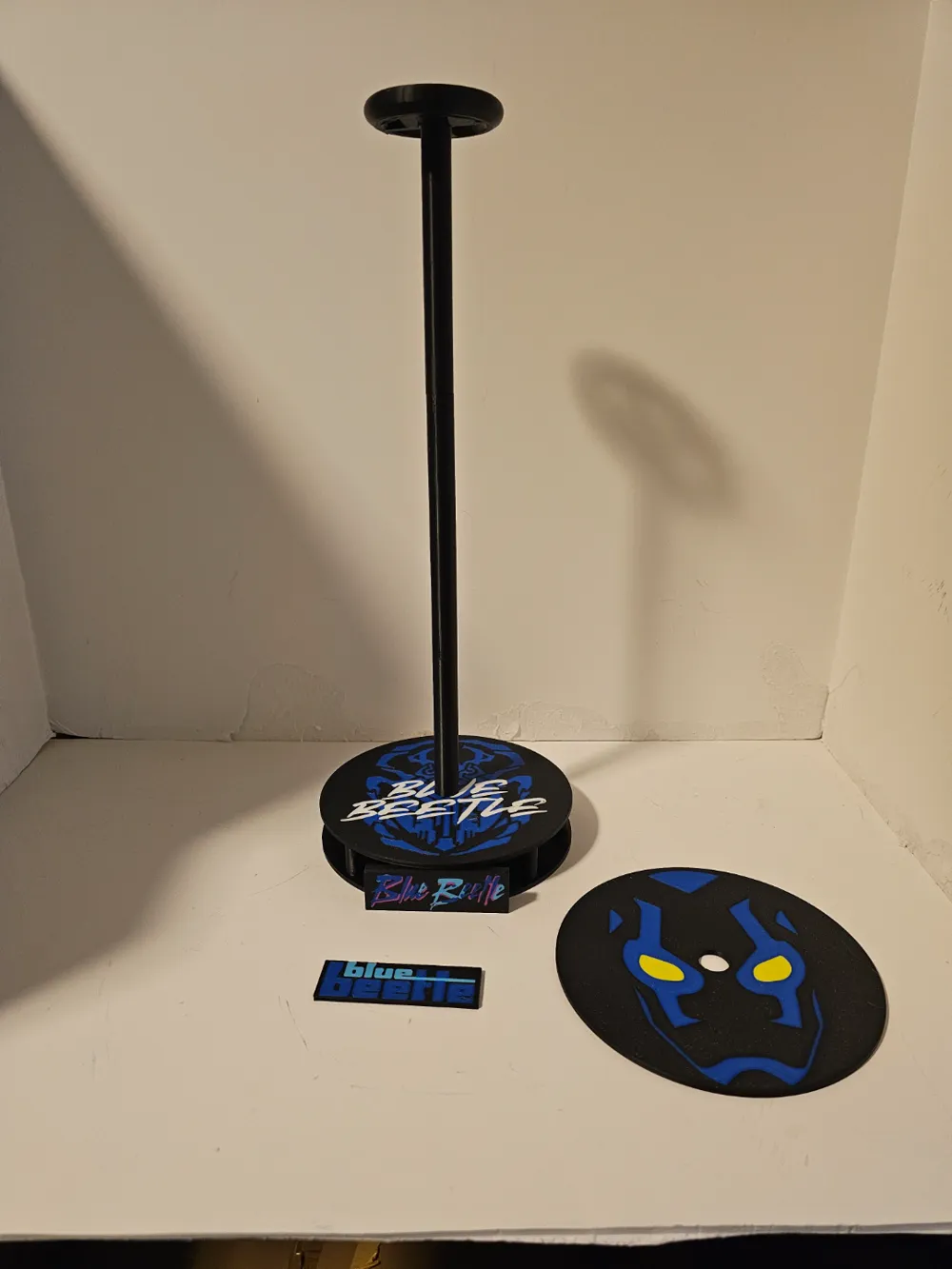 Blue Beetle Helmet Stand w/changeable face plates by bbush362 ...