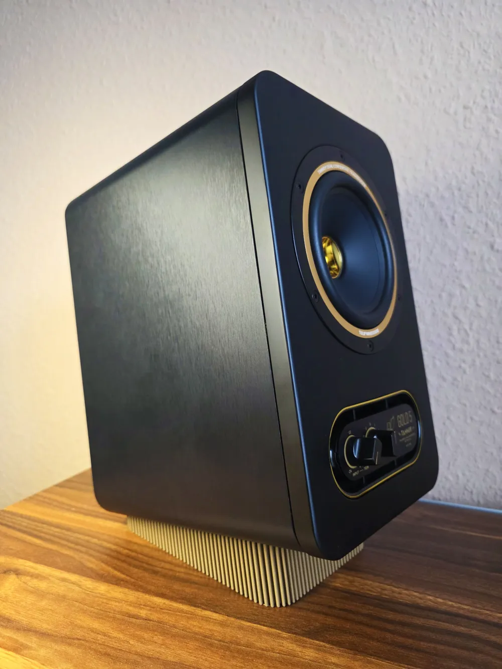 Studio Monitor Desk Stand - Free 3D Print Model - MakerWorld